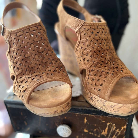 Jellypop | Shoes | Jellypop Tan Wedge Shoes With Lasercut Design | Poshmark